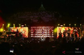Kumpulan Berita Konser Mariah Carey - ANTARA News Yogyakarta