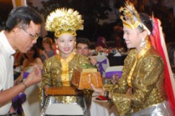 Sirih Doa Keselamatan Peserta Pesiar Memancing ke Petong - ANTARA News ...