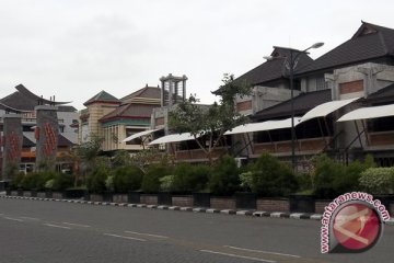 Pedagang Xt-Square tunggu momentum libur panjang sekolah - ANTARA News ...