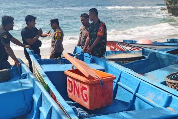 Satu nelayan hilang akibat perahu terbalik di Perairan Pacitan - ANTARA News Jawa Timur