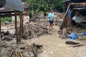 Banjir bandang terjang Banawa dan Rio Pakava Donggala - ANTARA News ...