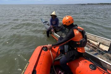 Nelayan lansia dilaporkan hilang di laut ditemukan selamat - ANTARA ...