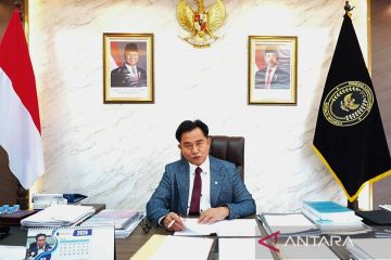 Yusril: Status WNI tak hilang otomatis jika masuk dinas militer asing ...