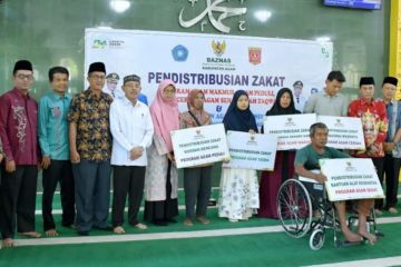 Baznas Agam salurkan zakat Rp703,5 juta bagi 229 mustahik - ANTARA Sumbar