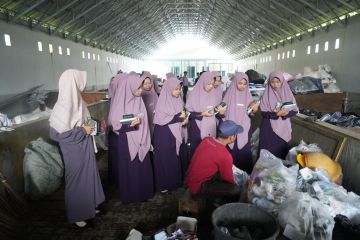 UMY kembangkan teknologi maggot BSF kelola sampah organik di kampus ...