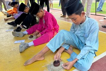 Polres Natuna gelar tanding gasing antarpelajar - ANTARA News Kepulauan ...