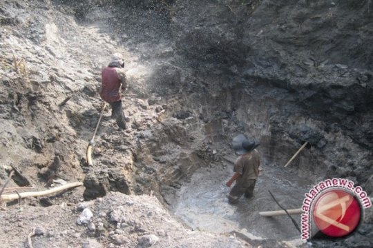 Penambang Liar Rusak Ruas Jalan Provinsi - ANTARA News Bangka Belitung