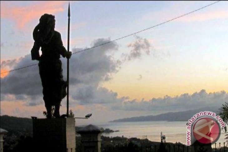 Teluk ambon terkena ledakan fitoplankton dinoflagelata gonyaulax ...