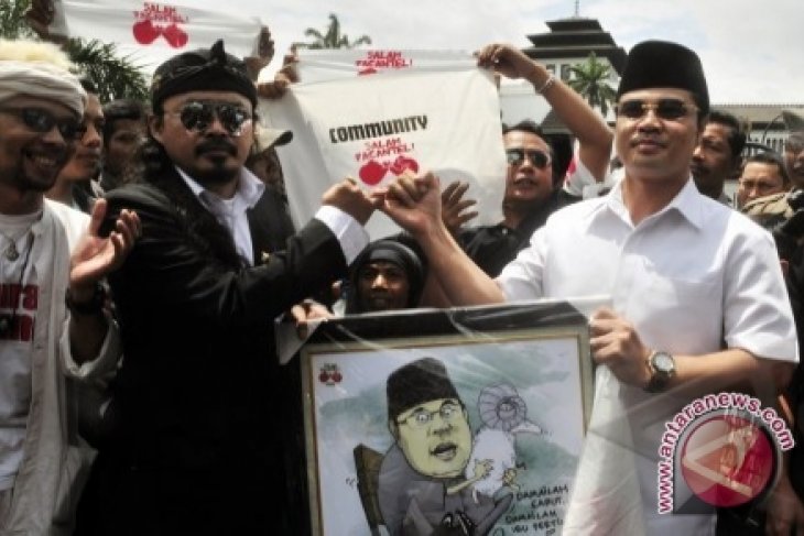 Aceng Fikri Diduga Gelapkan Uang Rp2,2 Miliar - ANTARA News Kalimantan ...