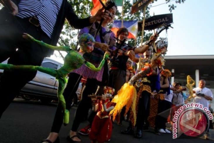 Wayang World Puppet Carnival - ANTARA News Kalimantan Barat