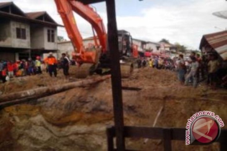 Jalan Negara di Landak Dibangun Jembatan Darurat - ANTARA News ...