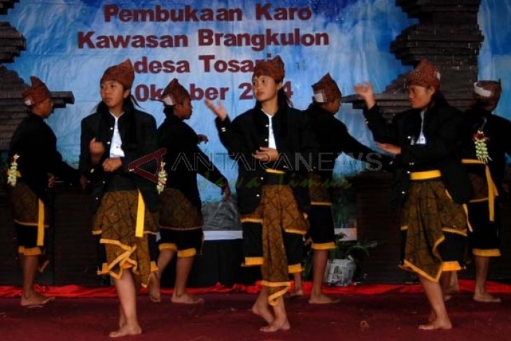 Adat Karo Logo Upacara Adat Karo Foto ANTARA News Jawa Timur