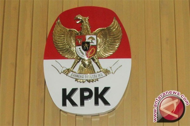 KPK kaji topi dan dasi dari Trump - ANTARA News Gorontalo