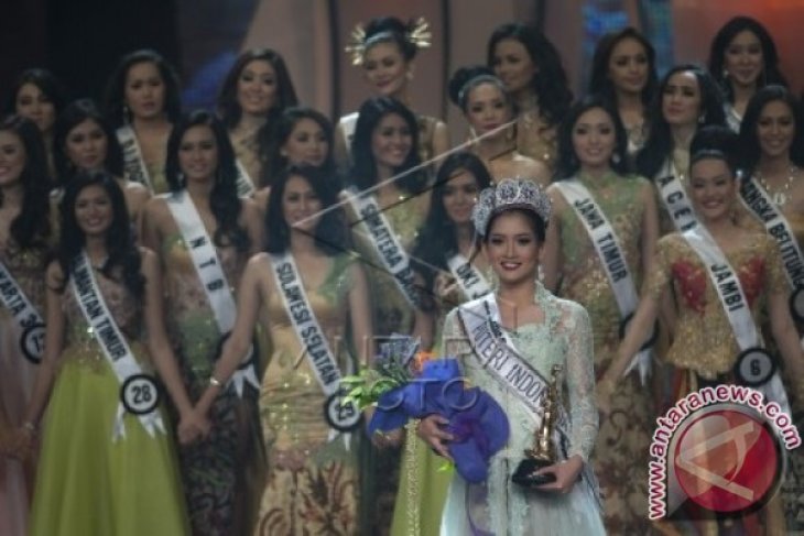 Anindya Kusuma Putri Juara Puteri Indonesia 2015 - ANTARA News Bali