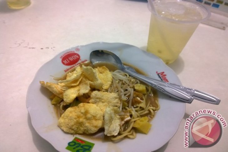 Pengunjung Serbu Mie Atep Belitung Jelang GMT - ANTARA News Kalimantan ...