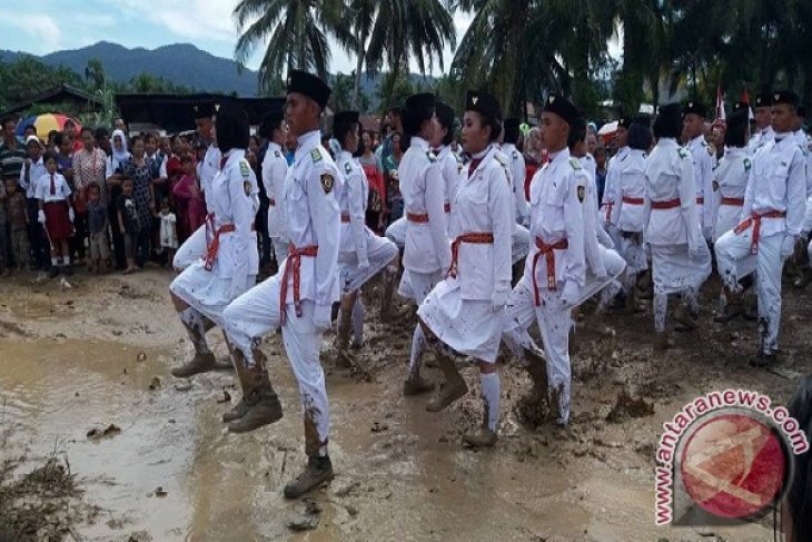 Inilah Semangat Paskibra di Manduamas - ANTARA News Sumatera Utara