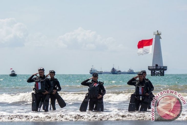 Cara Pasukan Elite Denjaka Peringati HUT RI - ANTARA News Kalimantan Timur