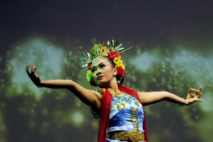 Petunjukan Budaya Sunda - ANTARA News Kalimantan Barat