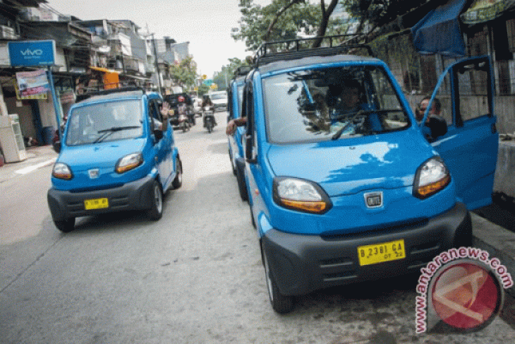 Wacana Bajaj Roda Empat Bekasi, Ini Kata Pengamat - ANTARA News Megapolitan