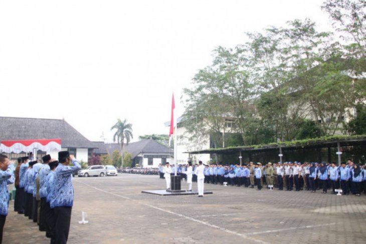 Sutarmidji ingatkan ASN netral pada Pilkada - ANTARA News Kalimantan Barat