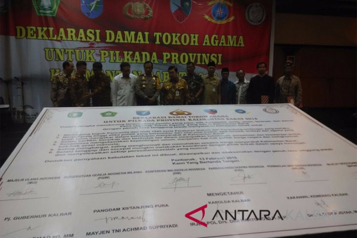 Tokoh agama Kalbar deklarasi damai Pilkada - ANTARA News Kalimantan Barat Tokoh agama Kalbar deklarasi damai Pilkada - ANTARA News Kalimantan Barat