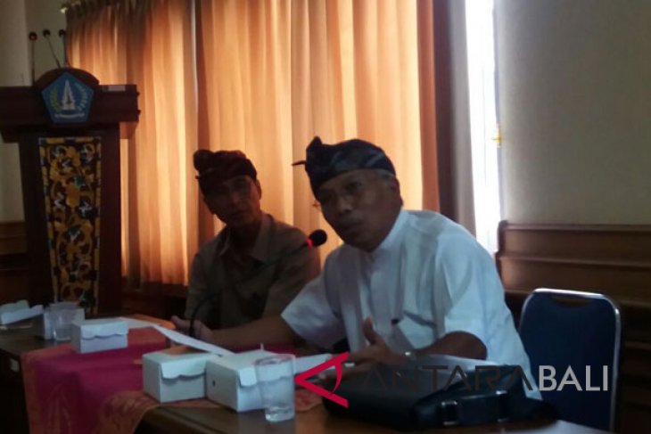 Budayawan usulkan Pemkab Badung kreasikan 'Joged Anyar' - ANTARA News Bali