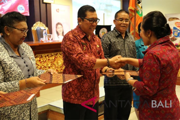 Tabanan miliki 40 bidan delima - ANTARA News Bali