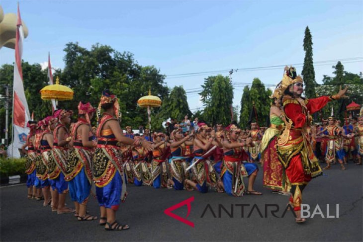 Pemkab Buleleng gelar parade budaya "Megoak-goakan" - ANTARA News Bali