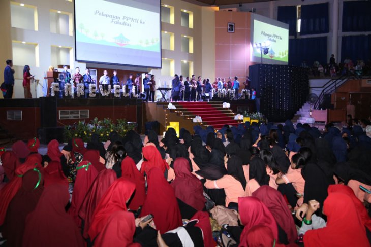 Rektor IPB: Insan asrama harus menjadi manusia yang bermanfaat - ANTARA ...