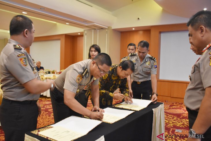 STIK PTIK gandeng ULM tingkatkan kualitas akademik - ANTARA News ...