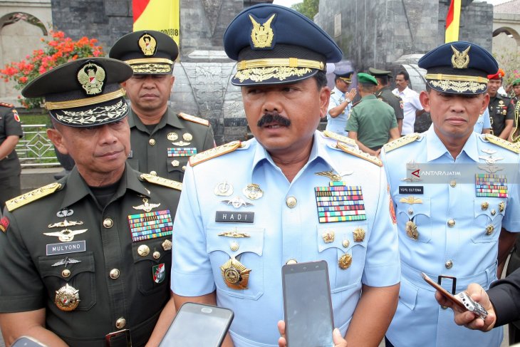 Panglima TNI Ziarah Makam Presiden Soekarno Panglima TNI Ziarah Makam Presiden Soekarno