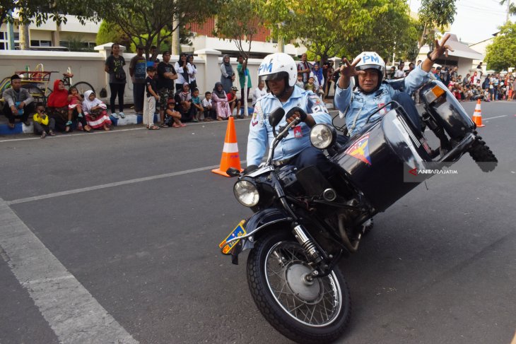 Atraksi Motor TNI - ANTARA News Jawa Timur