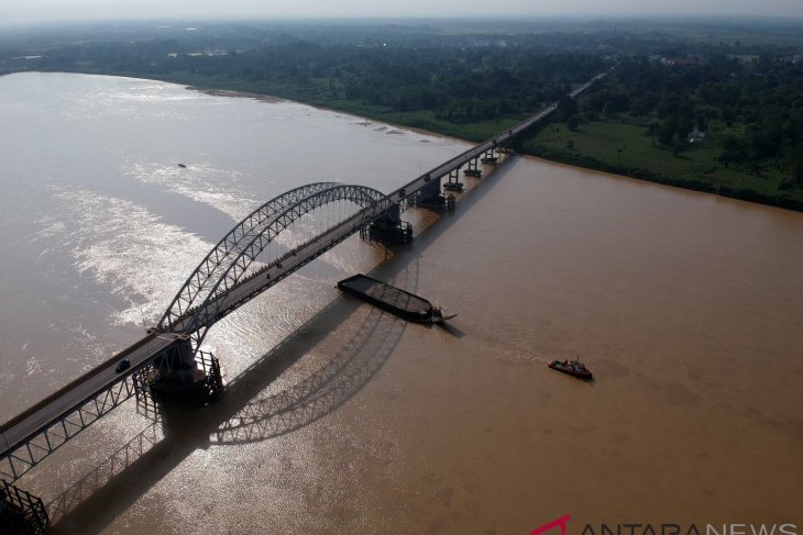 Jalur kapal batubara di Sungai Batanghari masih dievaluasi - ANTARA ...