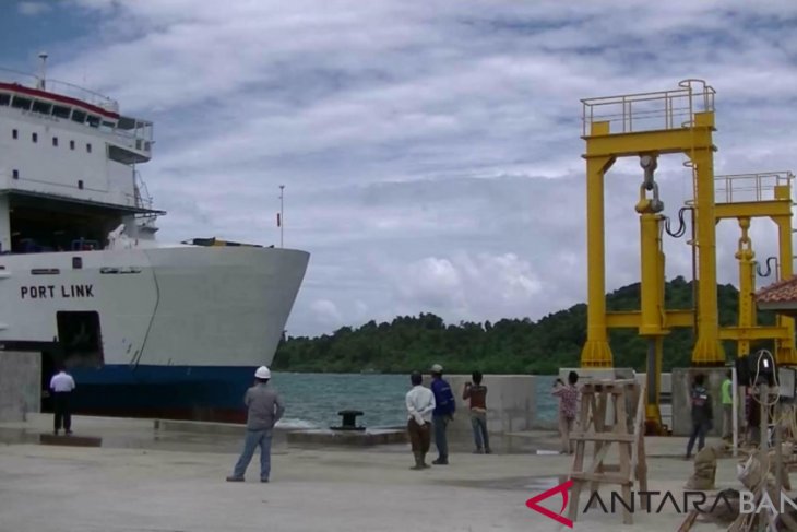 ASDP Merak Operasikan Kapal Besar Layani Angkutan Libuar Natal dan ...