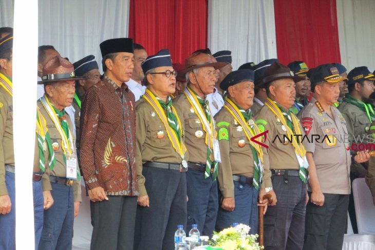 Jokowi: Hizbul Wathan penuh energi majukan bangsa - ANTARA News Bangka ...
