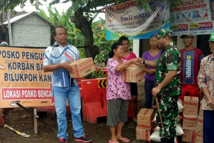 Kodim Jembrana kembali bantu korban banjir bandang Mendoyo - ANTARA ... Kodim Jembrana kembali bantu korban banjir bandang Mendoyo - ANTARA ...