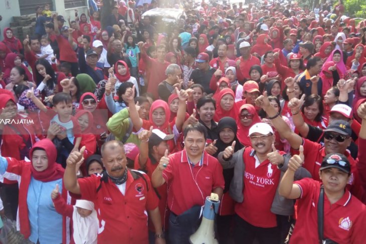 Ribuan Kader dan Simpatisan PDIP Surabaya Wisata di KBS - ANTARA News ... Ribuan Kader dan Simpatisan PDIP Surabaya Wisata di KBS - ANTARA News ...