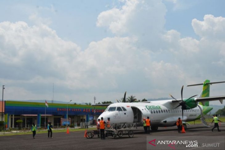 Masyarakat Tabagsel berharap pemerintah tingkatkan fasilitas Bandara ...