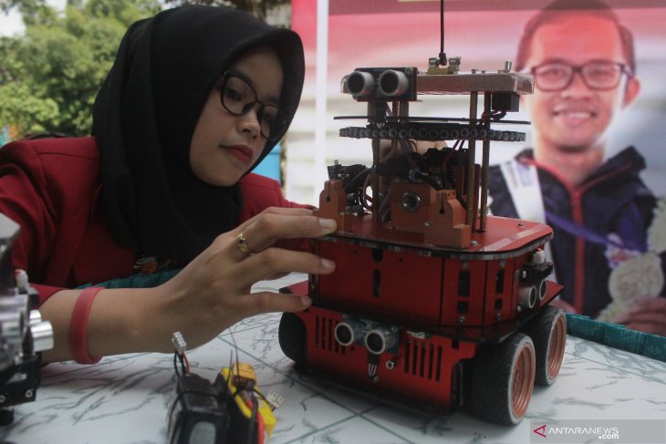 Robot pemadam api terbaik