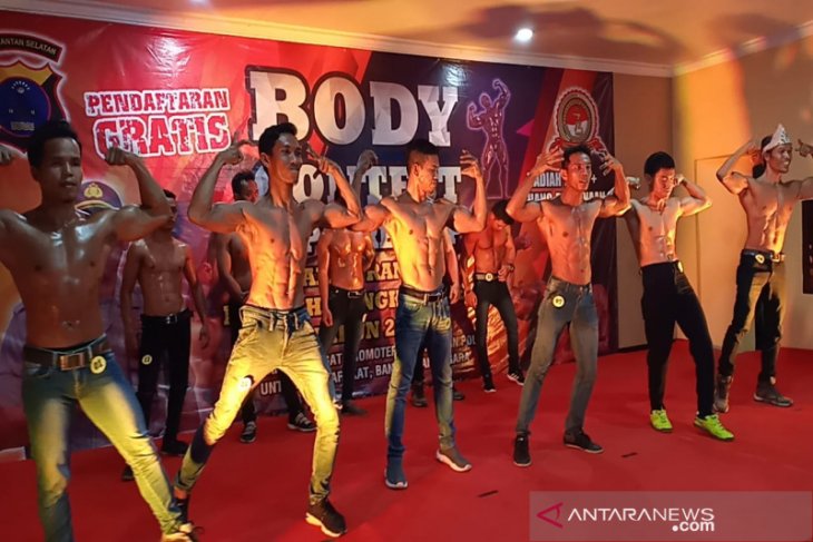 160 peserta meriahkan body contest Kapolres HST - ANTARA News ...