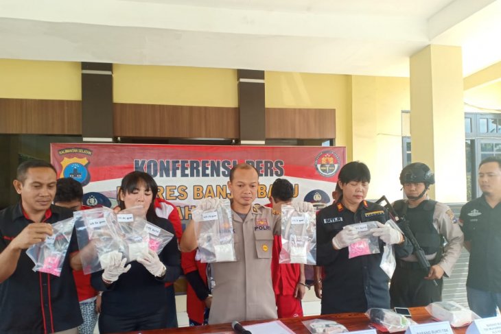 Polres Banjarbaru ungkap peredaran narkotika jaringan internasional - ANTARA News Kalimantan Selatan