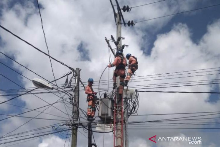 Mengenal lebih jauh pasukan elit PLN tim PDKB - ANTARA News Bangka Belitung