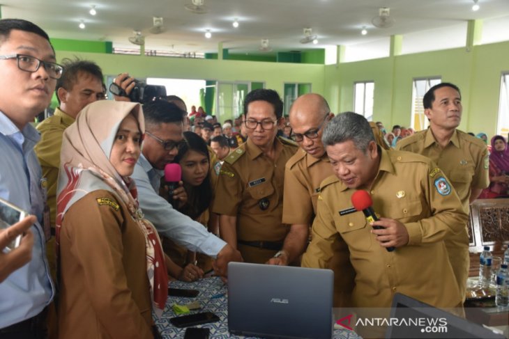 Pemkab Kubu Raya jadikan Desa Parit pelopor transaksi nontunai - ANTARA News Kalimantan Barat