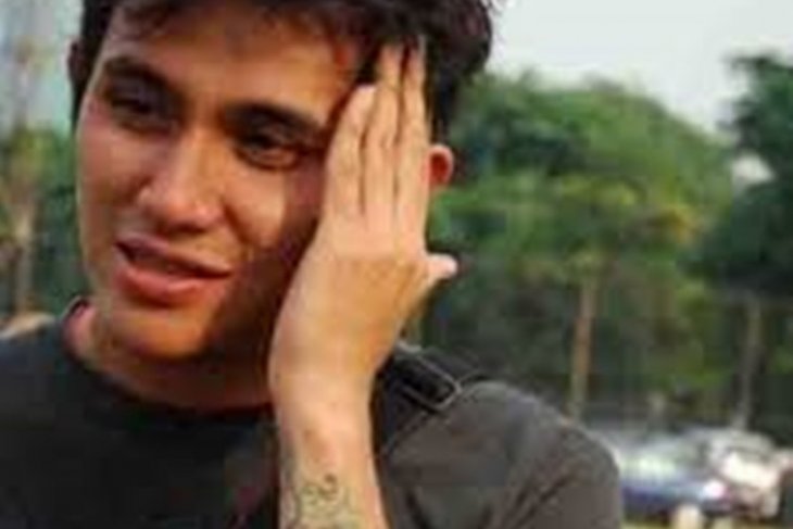 Terkait kasus narkoba artis Vicky Nitinegoro, polisi periksa cairan ...