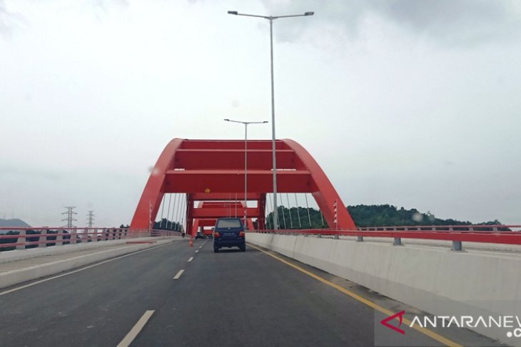 Papua's new iconic tourist attraction Youtefa Bridge opens to public ...