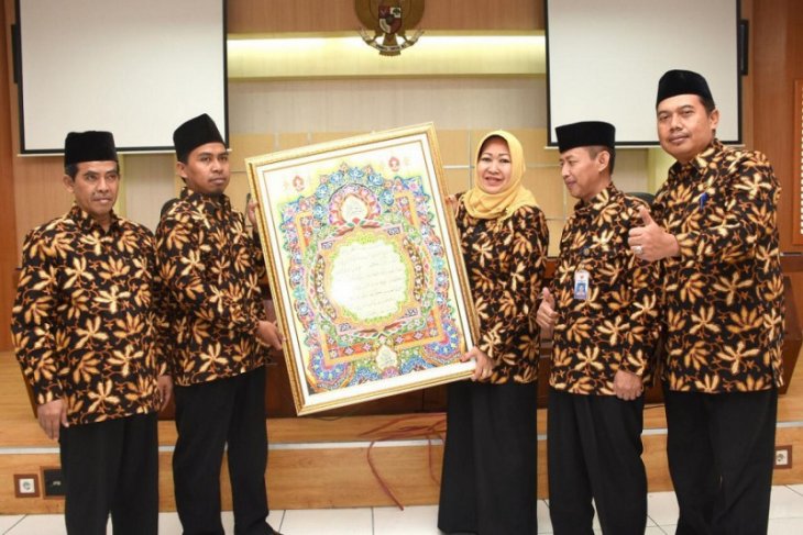 15 kafilah Kota Kediri ikuti MTQ Jatim - ANTARA News Jawa Timur 15 kafilah Kota Kediri ikuti MTQ Jatim - ANTARA News Jawa Timur
