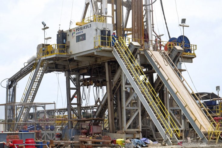 Pertamina's oil, gas production 98% of target as of July - ANTARA News ...