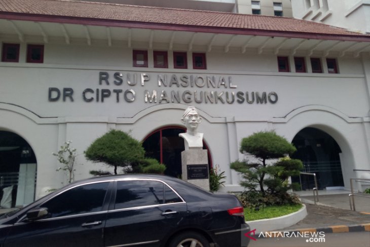 RSCM lakukan 50 layanan transplantasi ginjal setiap tahun - ANTARA News ...