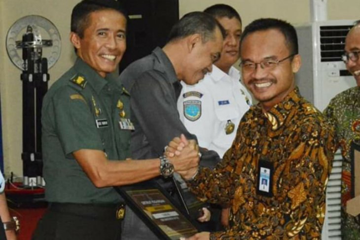Kodam XII Tanjungpura terima dua penghargaan dari Kementerian Keuangan ...