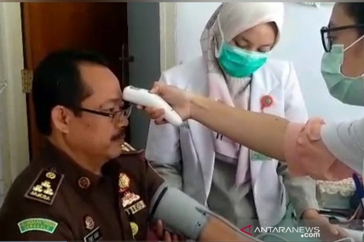 Antisipasi Covid-19, Kejati Bengkulu lakukan pemeriksaan kesehatan ... Antisipasi Covid-19, Kejati Bengkulu lakukan pemeriksaan kesehatan ...